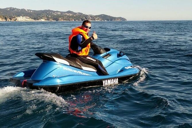 Jet ski tour in Lloret, Blanes and Tossa - The Guides and Crew: Knowledgeable and Friendly
