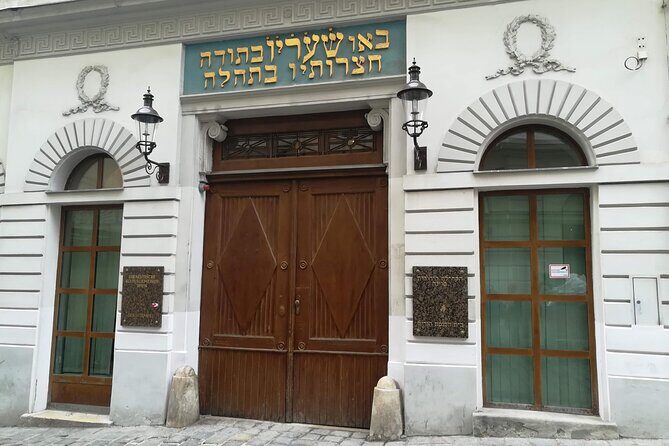 Jewish Vienna Walking Tour - Art Nouveau Charm at Theater Nestroyhof Hamakom