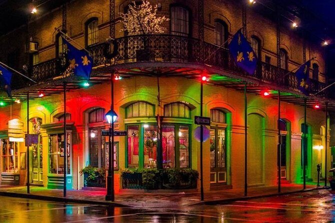 Jingle Bells New Orleans History and Drinks Walking Tour - Practical Tips for Participants