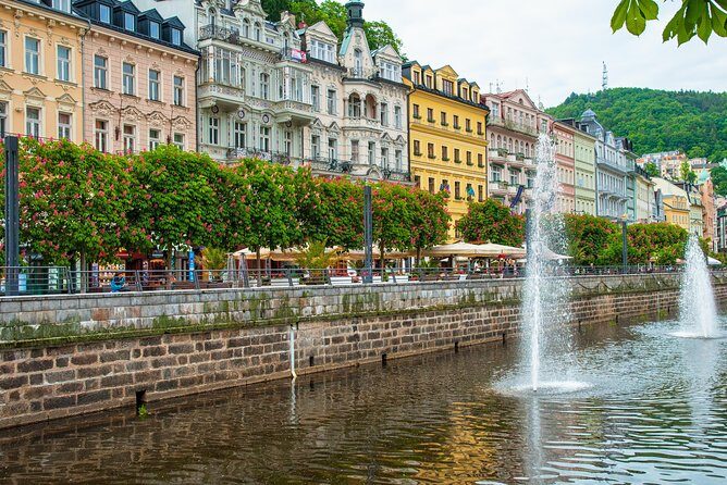 Karlovy Vary Full Day Tour from Prague - What Travelers Say: Pros and Cons