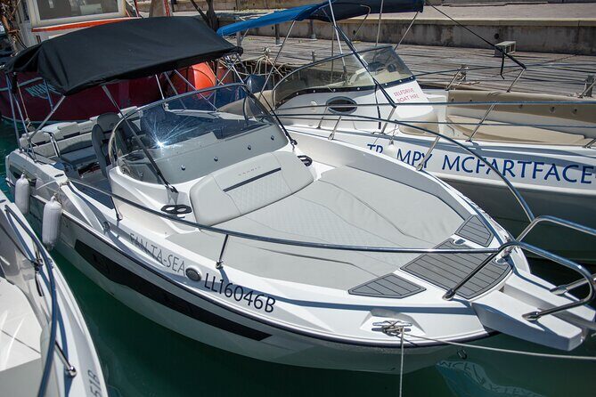 Karnic SL702-Self Drive boat with WC,Cabin, BT music and shower - The Itinerary: What to Expect