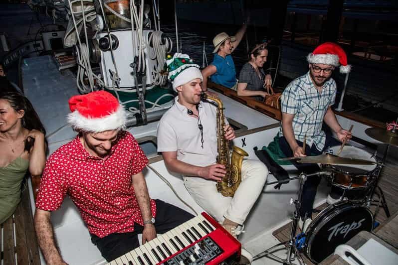 Key West: Live Christmas Holiday Music Cruise with Hot Cocoa - In-Depth Review of the Christmas Lights & Carols Cruise