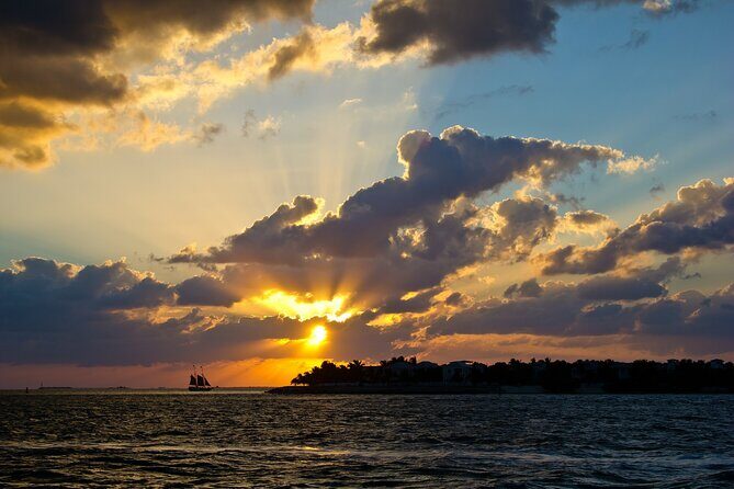 Key West: Smathers Beach & activities with a Sunset Catamaran & Open Bar - Who Should Book This Tour?
