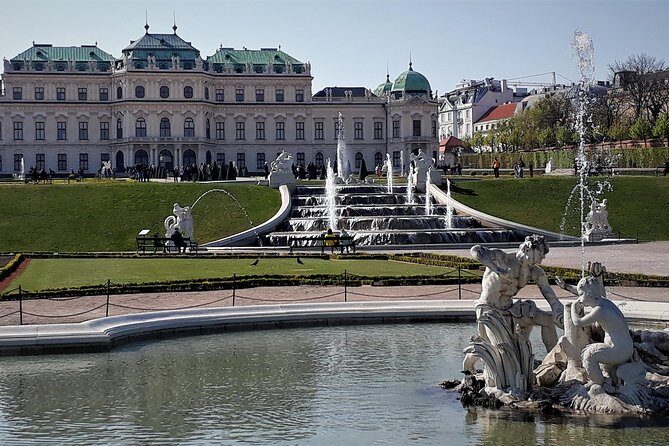 Klimt's TWO Kisses an Expert-Walk from Baroque to Secession - The Gardens and Architectural Insights