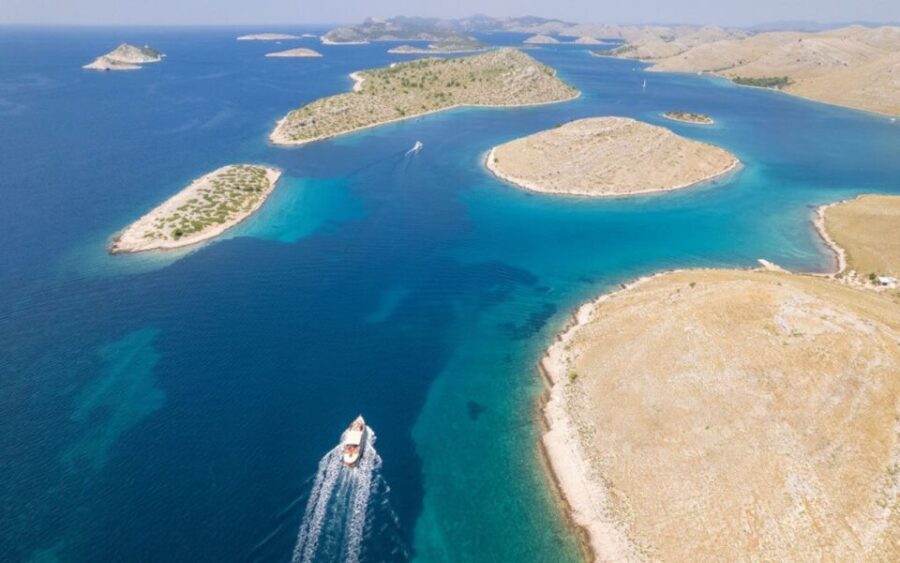 Kornati National Park Telascica & Beach Lojena Tour by Boat - Food and Beverage: Generous and Local