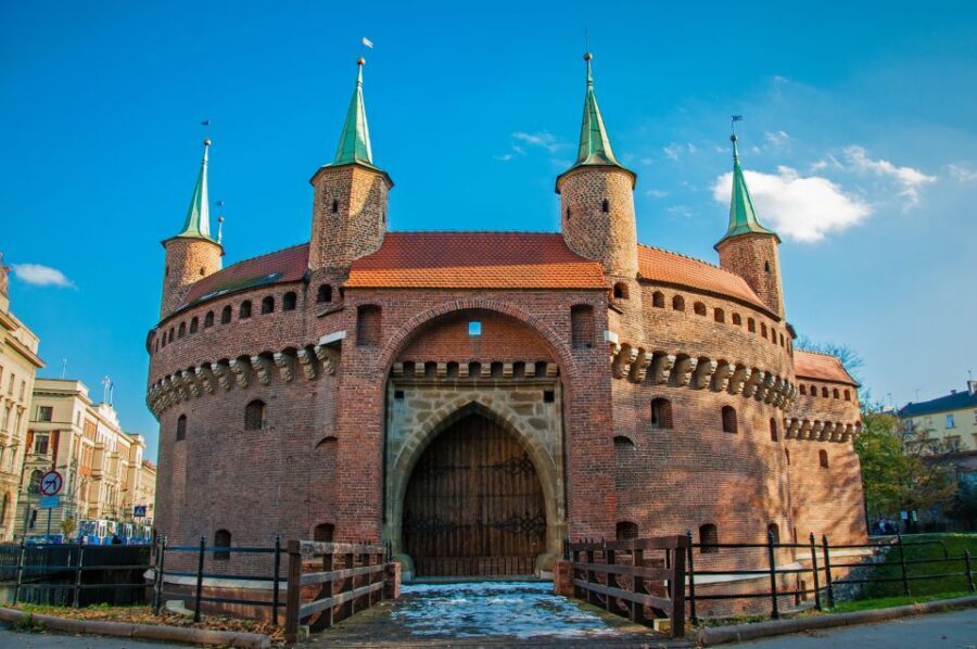 Krakow: City Walking Tours - Choosing Your Experience: Old Town or Kazimierz?