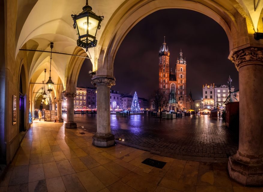 Krakow: Evening Walking Tour with Spooky Stories - What Makes This Tour Stand Out