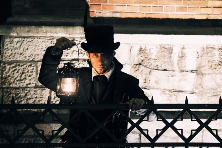 Krakow: Legends and Tales of Old Town Walking Tour - A Closer Look at the Itinerary