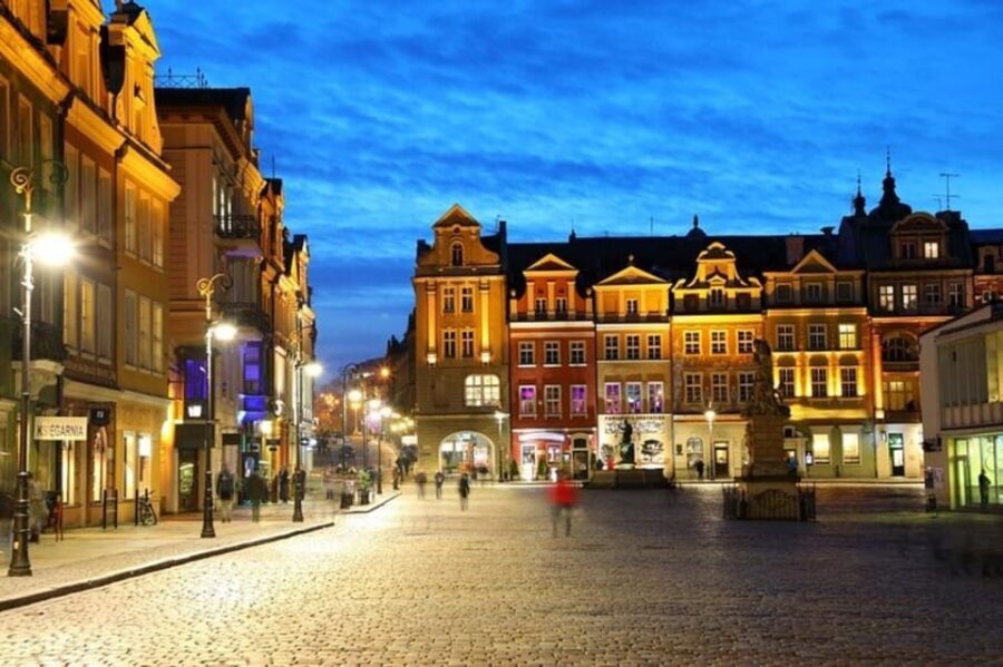 Krakow : Old Town Walking Tour With A guide - Who Will Love This Tour?