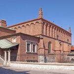 Krakow: Schindler's Factory & Kazimierz Jewish Quarter Tour - Visiting Schindler’s Factory: WWII History Comes to Life
