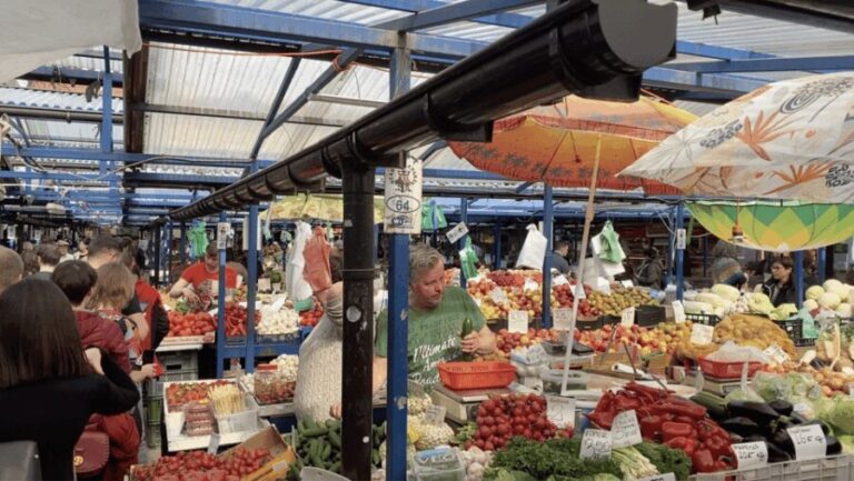 Krakow: Street Food Walking Tour - Authenticity and What Travelers Say