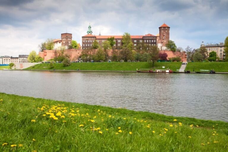 Krakow: Vistula River Cruise & Former Ghetto Walking Tour - Practical Tips for Participants
