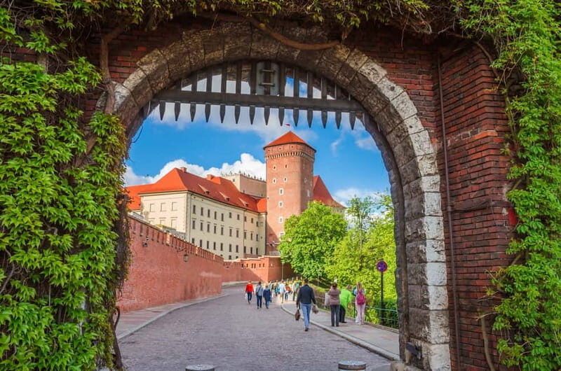 Krakow: Wawel Hill Audioguide Tour - Who Should Try This Tour?