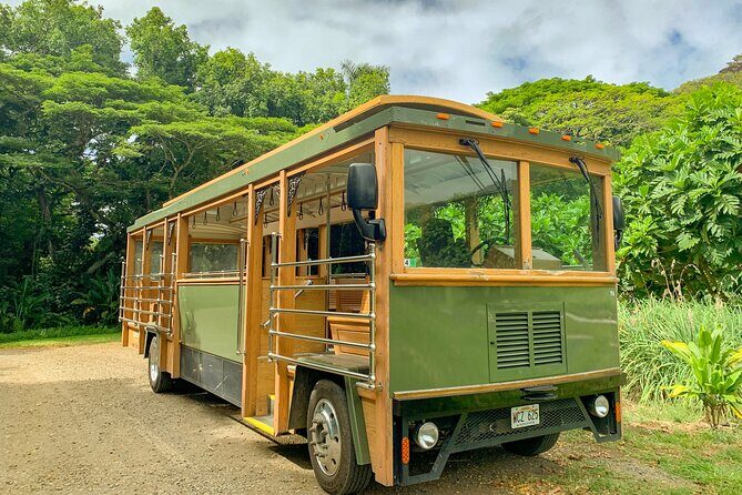 Kualoa Ranch - Kualoa Grown Tour - Learning About Hawaiian Traditions