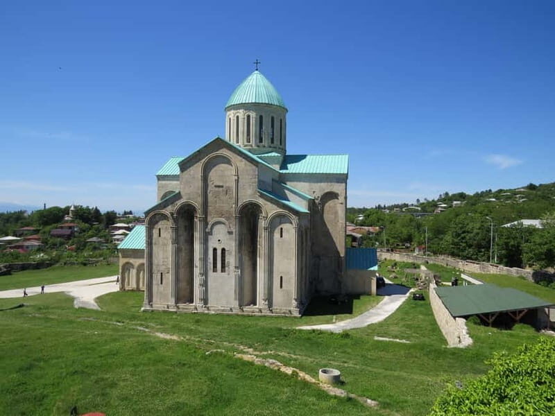 Kutaisi and Surrounding in 1 day - Details That Matter