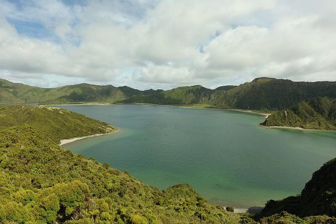 Lagoa do Fogo Walking Tour with Lunch from Ponta Delgada - Discovering Lagoa do Fogo: What’s in Store