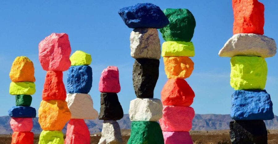 Las Vegas: Mojave Desert, 7 Magic Mountains, Vegas Sign Tour - The Guide and Overall Experience