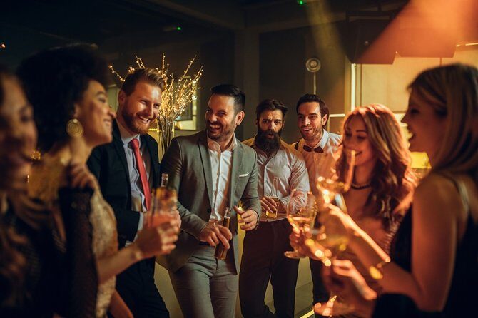 Las Vegas Party Bus Club Crawl - What to Expect from the Tour