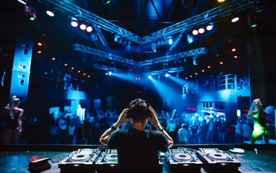 Las Vegas: Party Bus Nightclub Crawl - Value and Cost Analysis