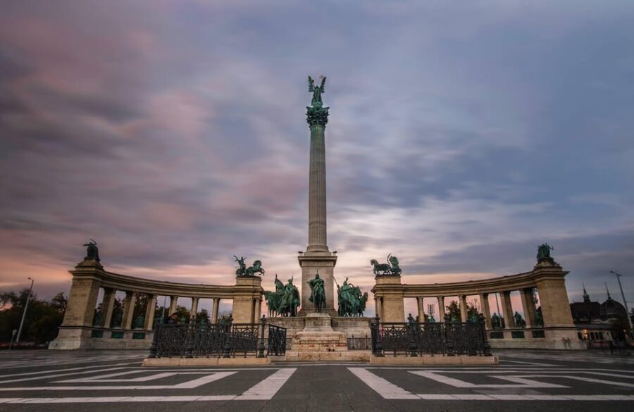 Light up Budapest: Private 2-hour night tour by luxury car - Detailed Itinerary Breakdown