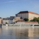 Linz: Private History Tour with a Linzer Cake Tasting - What to Expect and Practical Details