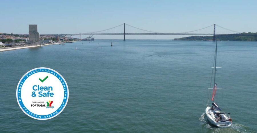 Lisbon 1H Private Tour by SAILBOAT / SAIL or POWER CATAMARAN - Discovering Lisbon from the Water: A Detailed Look