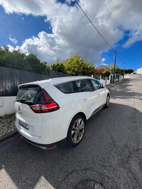 Lisbon: Fátima Day Tour with Private Car - Deep Dive into the Itinerary