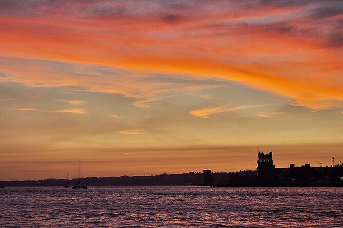 Lisbon Sunset Sailing Private Tour - An In-Depth Look at the Lisbon Sunset Sailing Experience