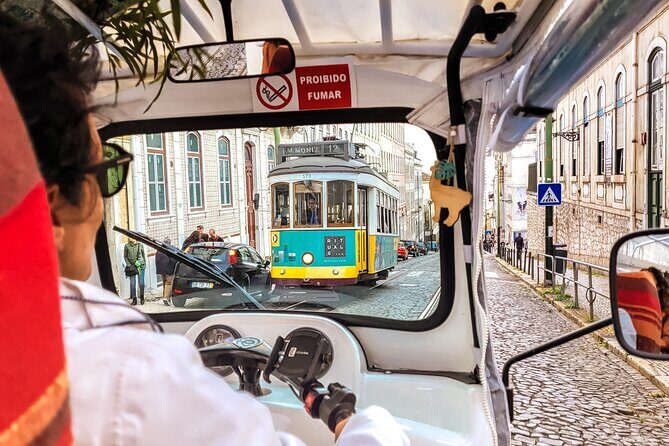 Lisbon tour Oldtown & Viewpoints on a tuktuk - Practical Details and What You Can Expect