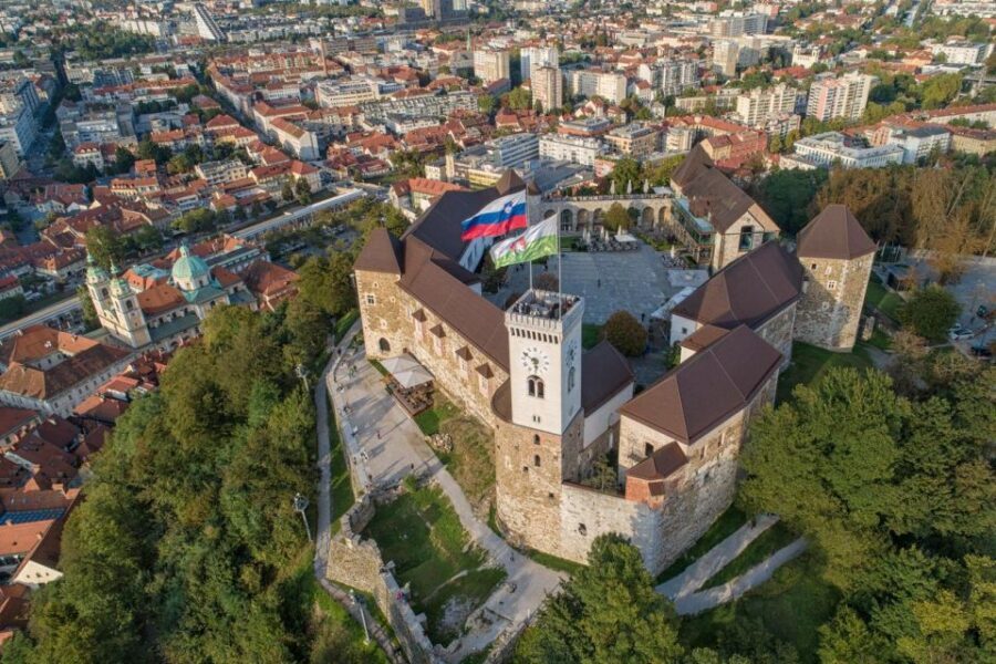 Ljubljana: Castle Entry Ticket with Optional Funicular Ride - The Optional Funicular Ride