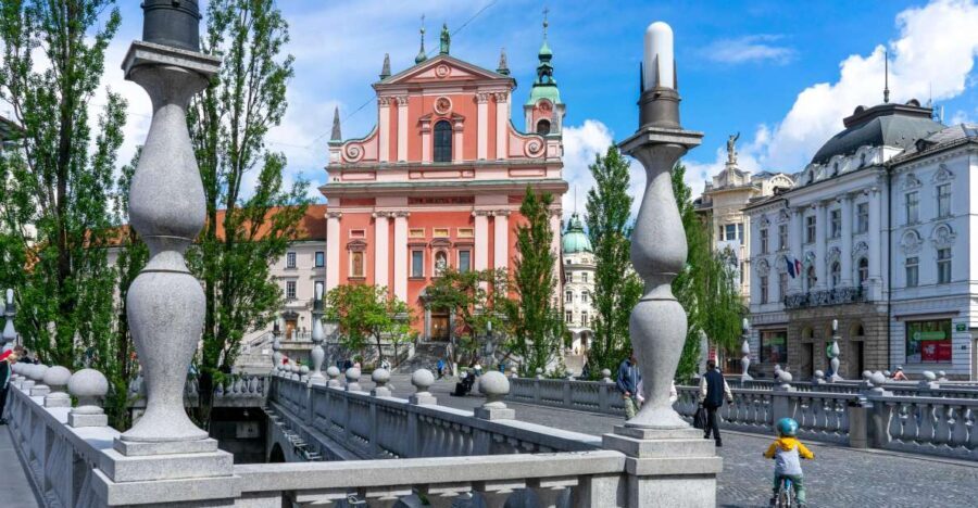 Ljubljana: UNESCO cultural heritage tour - Exploring Ljubljana: A City of Light, History, and Design