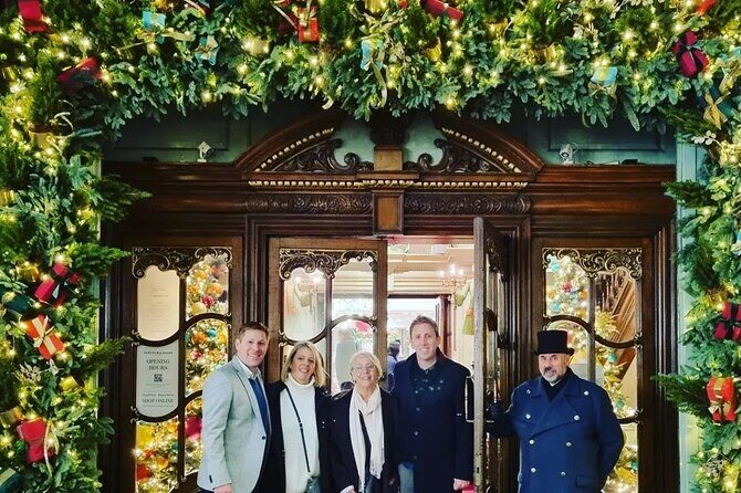 London Christmas Lights Private Guided Taxi Tour - The Convenience of a Private Black Cab Experience