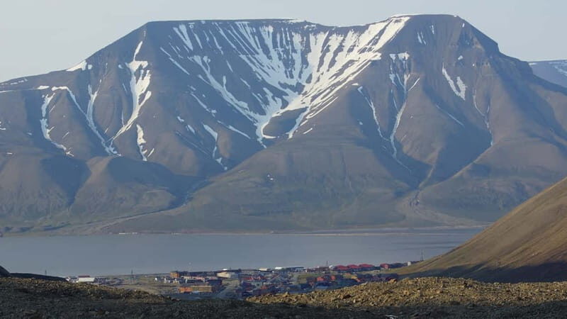 Longyearbyen: Panorama view hike - Platåfjellet Guided Hike - Who Should Consider This Tour?