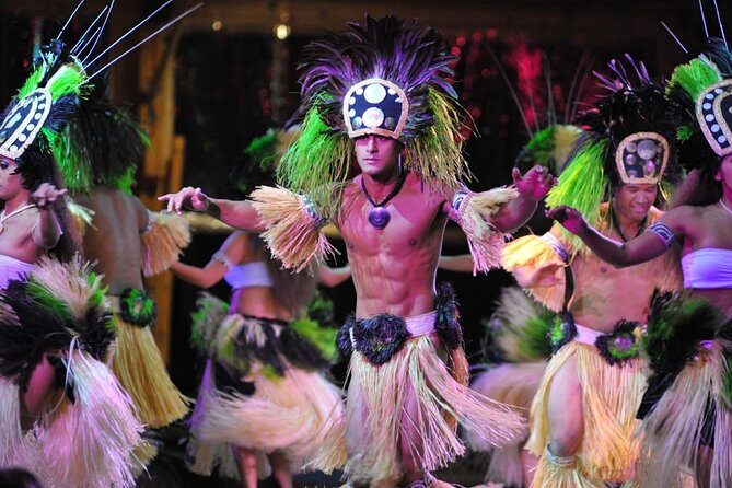 Luau Kalamaku on Kauai with Manor House 4-Course Dinner & Show - Exploring the Kilohana Plantation