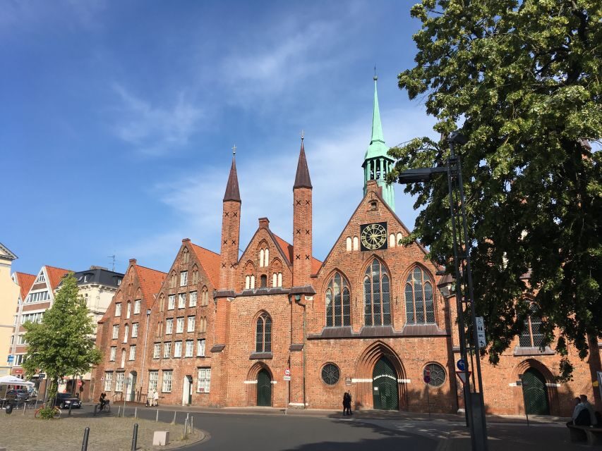 Lübeck: Backyards and Town Houses Private Guided Tour - Who Is This Tour For?