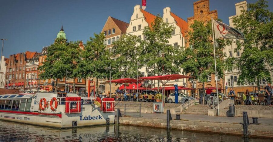 Lübeck: Private Historical and Architectural Walking Tour - What Does the Tour Offer in Real Terms?