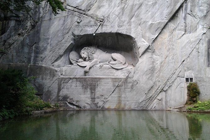 Lucerne small group walking tour and Lake Cruise from Zürich - Meet your guide: Knowledge and warmth