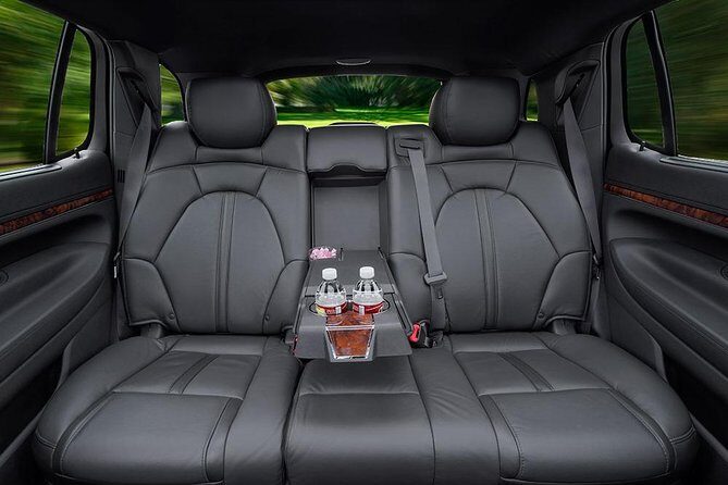 Luxury Car Arrival from Milwaukee Airport MKE to Milwaukee City - Authentic Experiences from Real Travelers