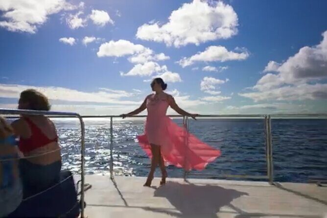 Luxury Catamaran Cruise from Oahu - An In-Depth Look at the Cruise Experience