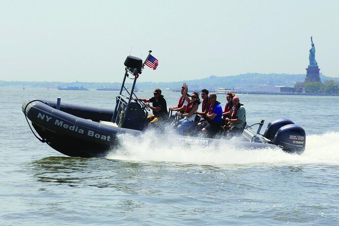 Manhattan Adventure Sightseeing Boat Tour - departing DOWNTOWN - Authentic Traveler Insights
