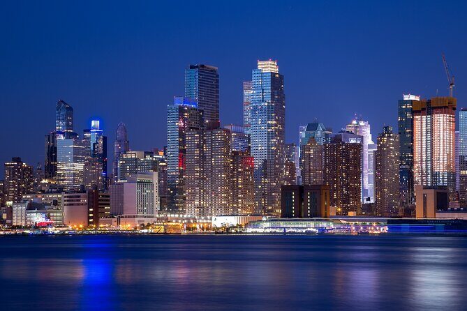 Manhattan Skyline and Statue Night Cruise - The Realities of the Experience