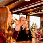 Manhattan: Statue and Skyline Cruise Aboard a Luxury Yacht - The Atmosphere and Comfort