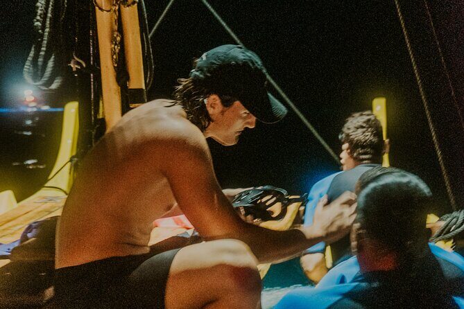 Manta Ray Snorkeling by Night in Kailua-Kona, Hawaii - What’s Included and What You Should Know