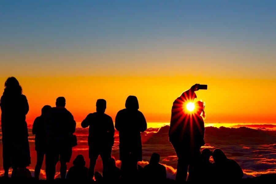 Maui: Haleakala Sunset and Stargazing Tour with Dinner - Dinner and Sunset Viewing