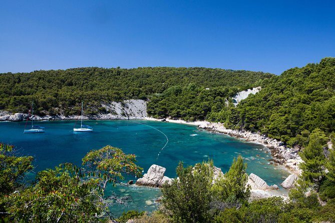 Mesmerizing Hvar speed boat tour with optional wine tasting - The Itinerary in Detail