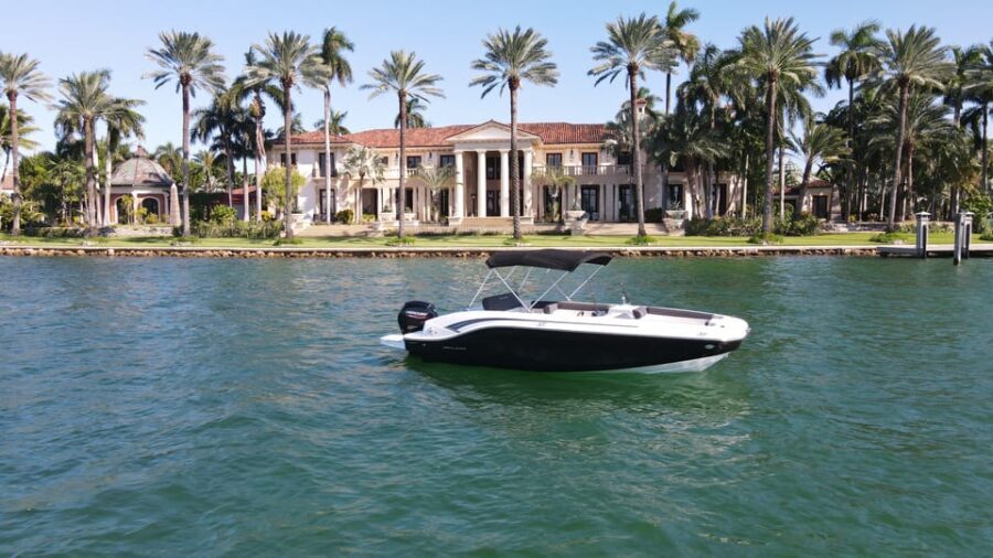 Miami Beach: Private Boat Tour with Captain and Champagne - Who Should Consider This Tour?
