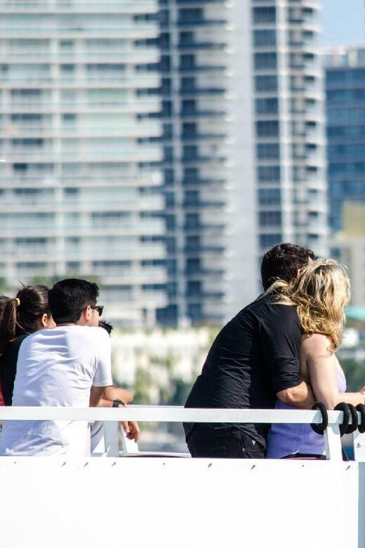 Miami: Biscayne Bay Millionaire's Homes Sightseeing Cruise - Who Will Love This Tour?