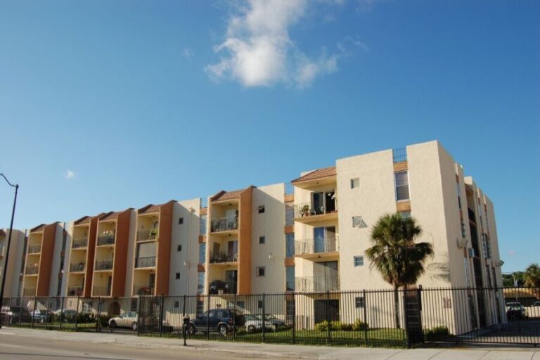 Miami: Half-Day City and Boat Tour - What You Can Expect: Land and Water in Harmony