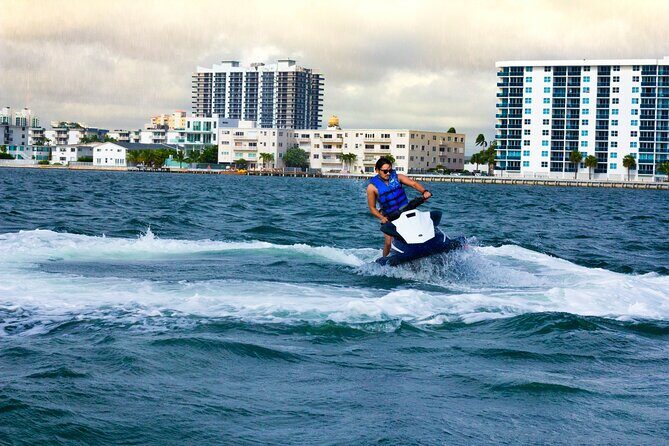Miami: Jet Ski Tour of Biscayne Bay from Bayside Marketplace - The Essentials of the Miami Jet Ski Tour