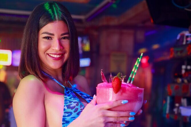 Miami: Mango's Dinner and Show Ticket - The Experience at Mango’s Tropical Cafe